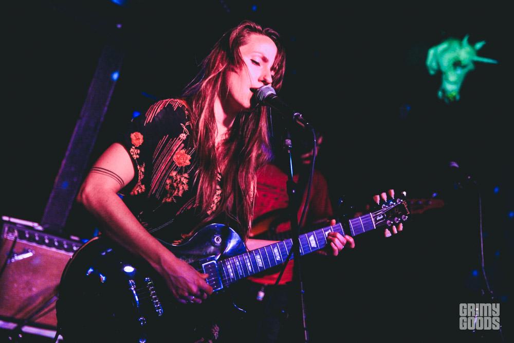 Ezza Rose Enchants Silverlake Lounge with Extraordinary Show