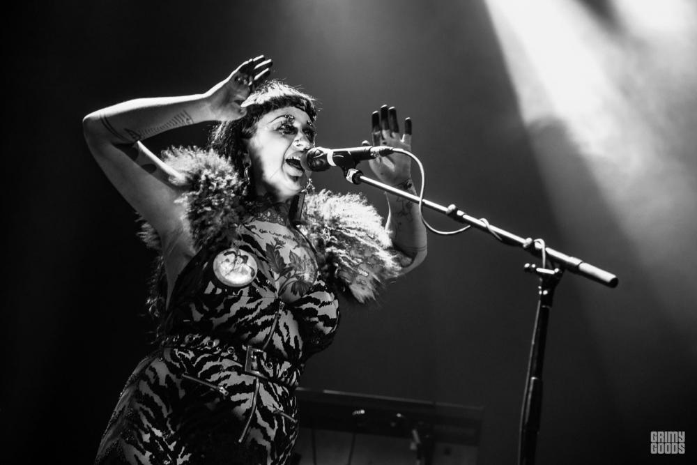 Hiatus Kaiyote raise the roof at The Novo with their soulful sounds ...