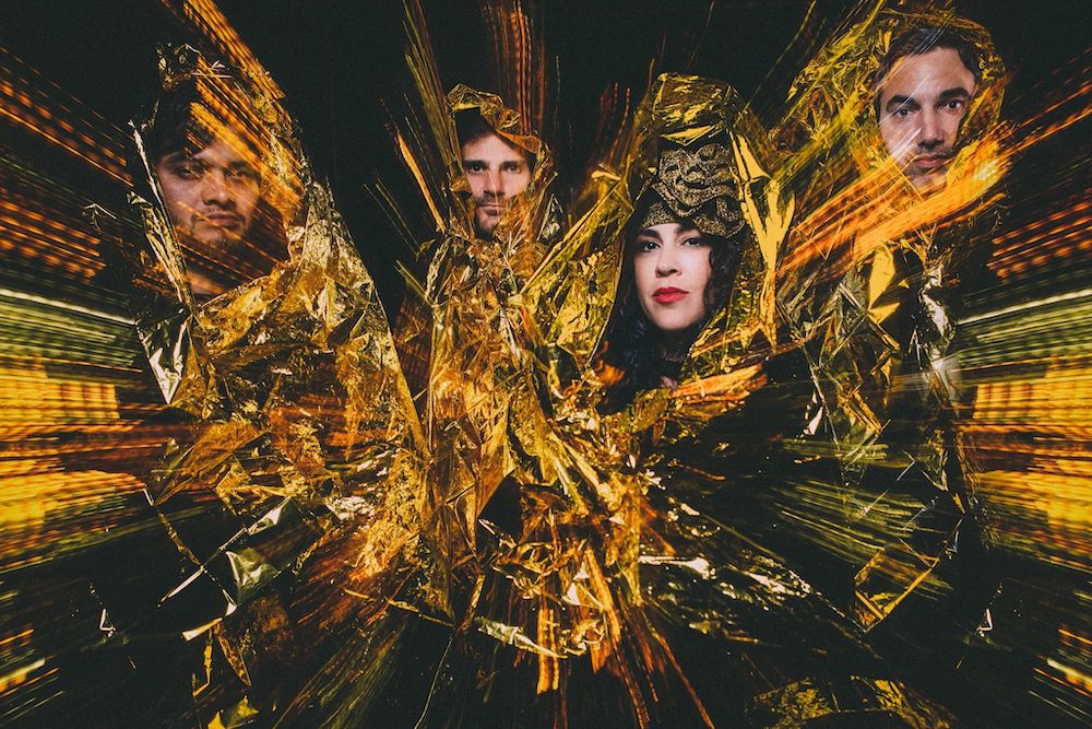 Premiere: Asi Fui Release Gleaming New Single ”Gold” Alongside New ...