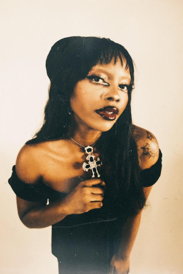 10 Women Artists You Need To Hear If You Like Lana Del Rey - Grimy ...