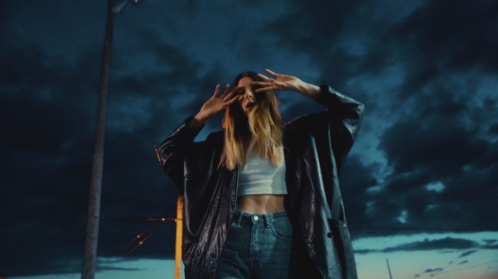 MØAA Disappears into a Fever Dream of Obsession on New Single and Music ...