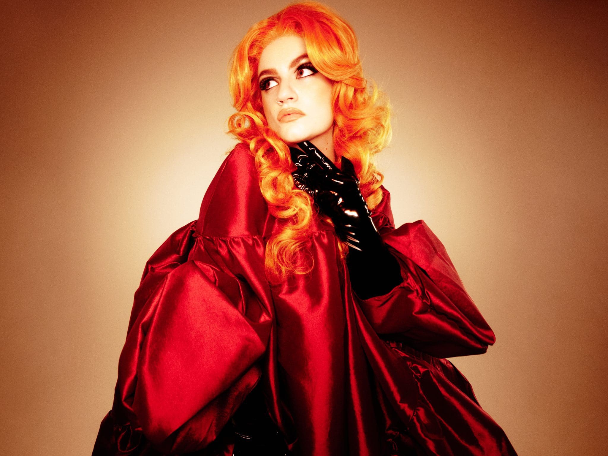 Artists You Should Know: MINOE Invites You to the "Bleeding Heart's ...