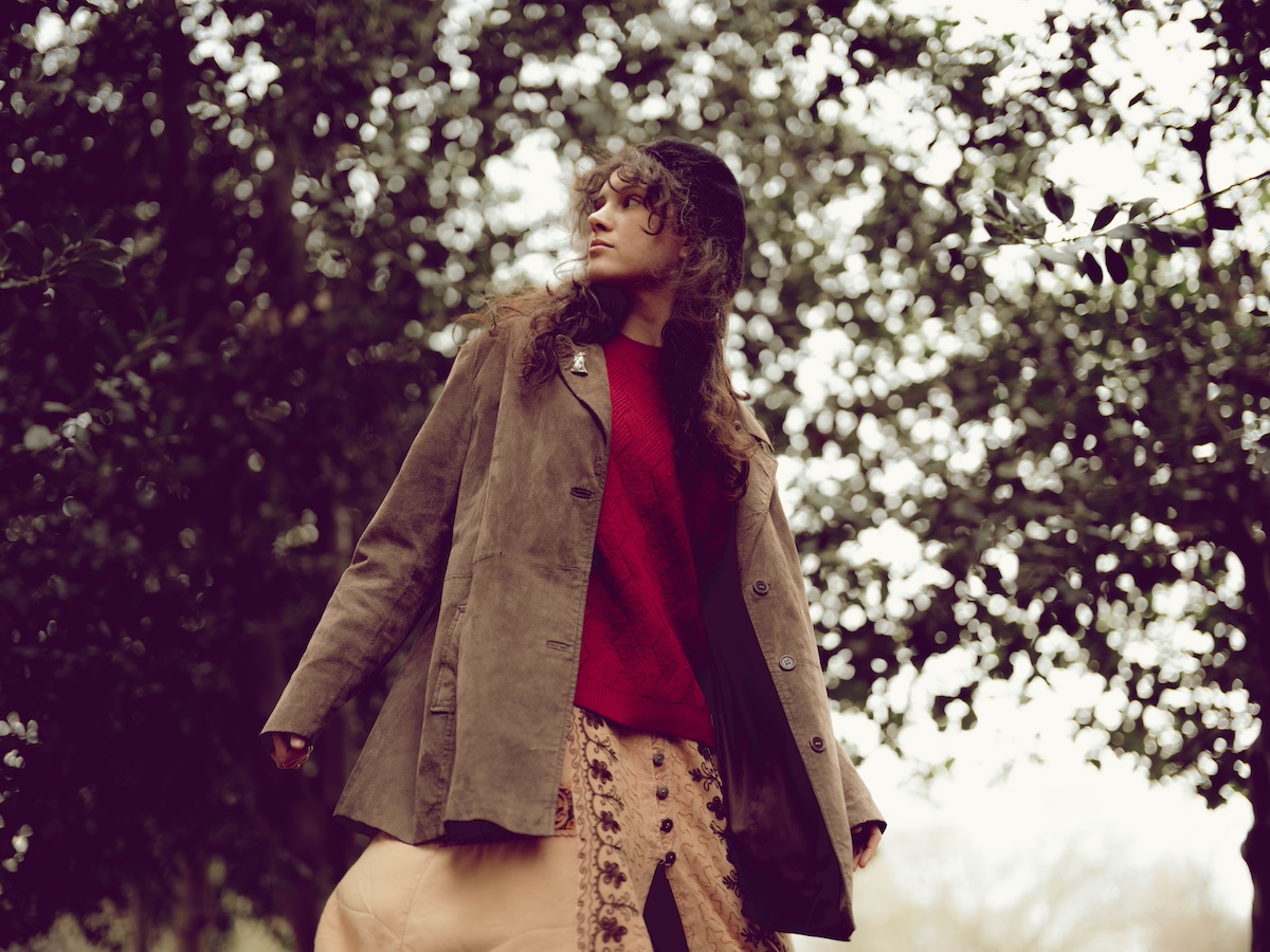 Music Artists You Should Know: Liana Flores - Grimy Goods - A Los ...