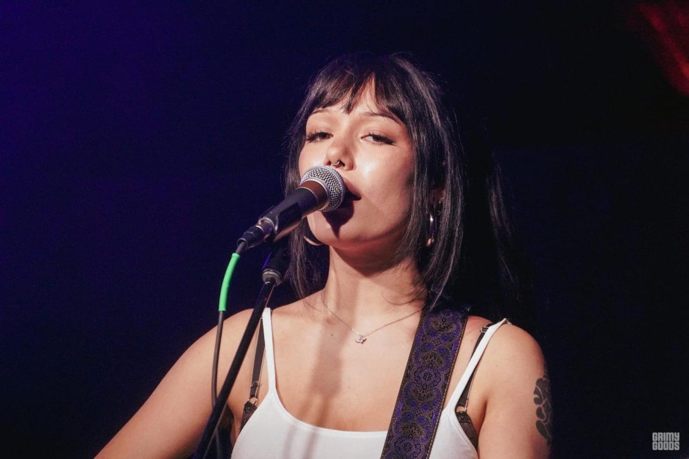 Photos & Review: Esha Tewari at the Lodge Room in Los Angeles — an ...