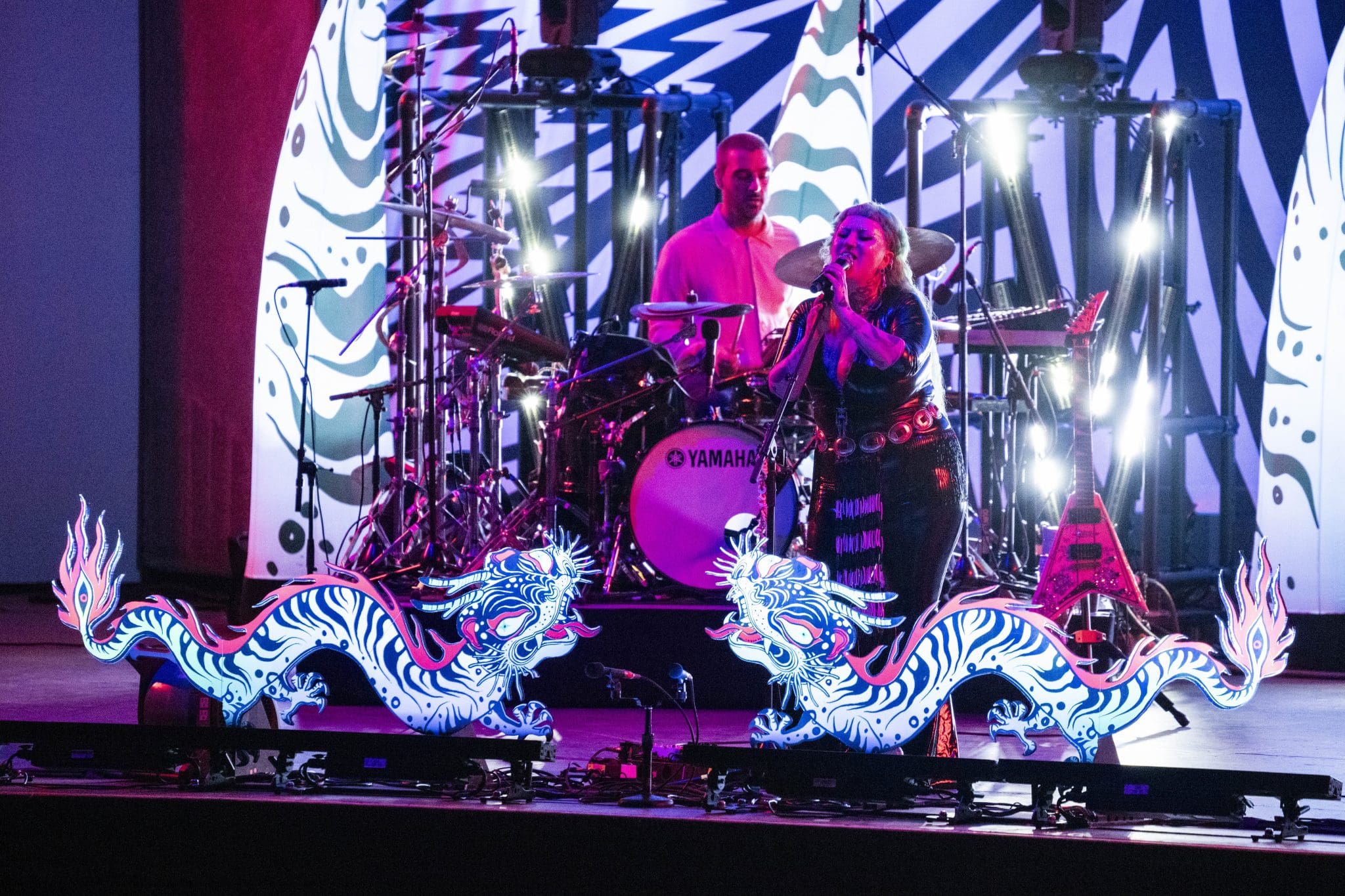 Review: Hiatus Kaiyote and Snarky Puppy Hypnotize the Hollywood Bowl ...